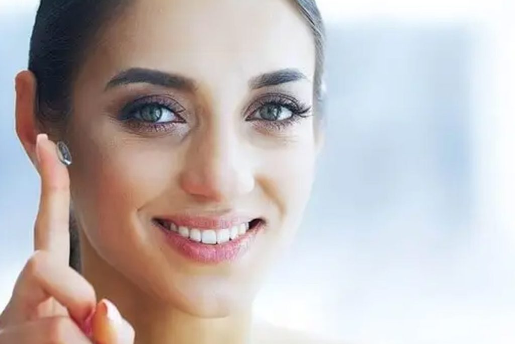 Essential Tips for First-Time Contact Lens Wearers