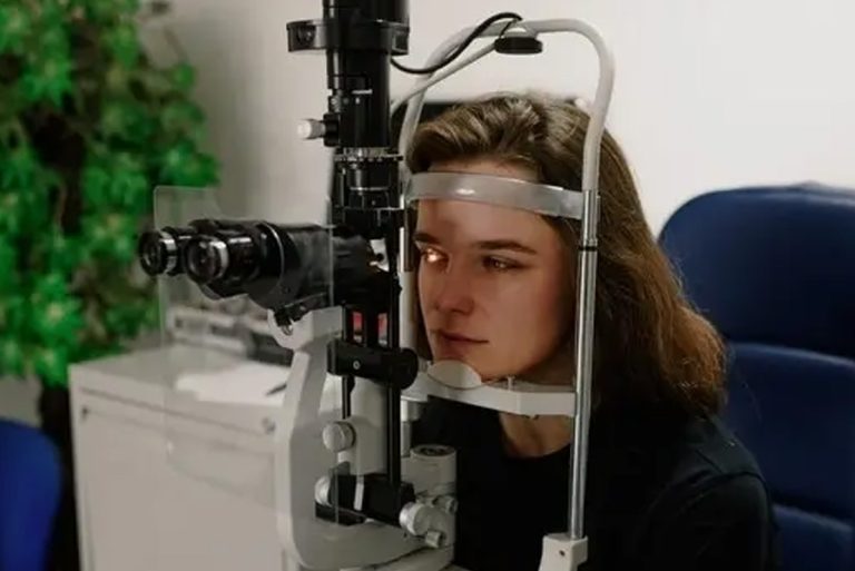 Understanding 20/80 Vision: What It Means for Your Eyesight