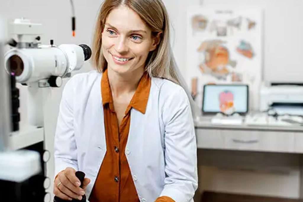 Cataract Surgery & the Role of Optometrists | Eyes on Group